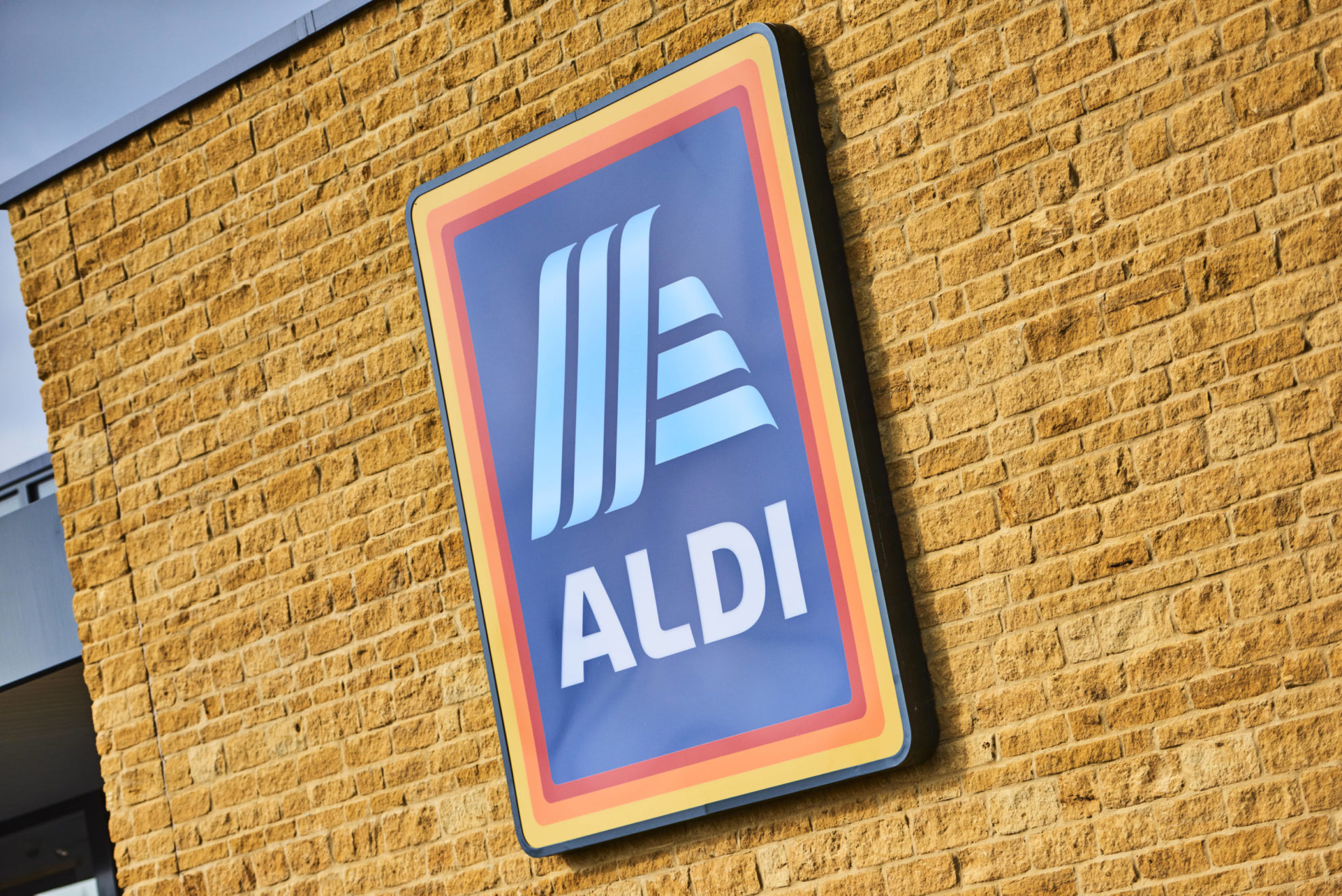 ALDI HIRING MORE THAN 1,000 TEMPORARY STORE COLLEAGUES FOR CHRISTMAS ...