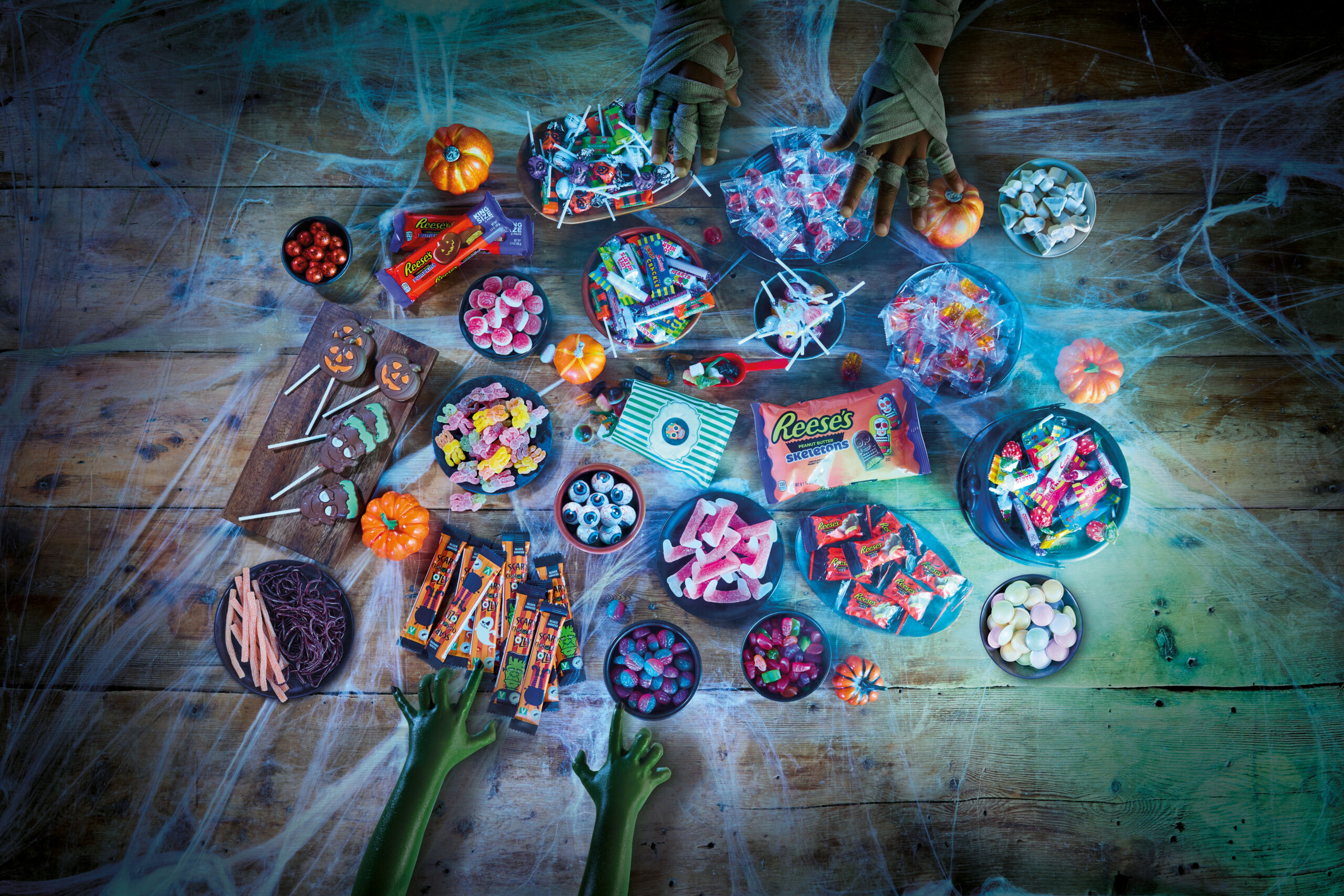 ALDI LAUNCHES HALLOWEEN SWEETS FROM JUST 49p — INCLUDING 3D PUMPKIN ...