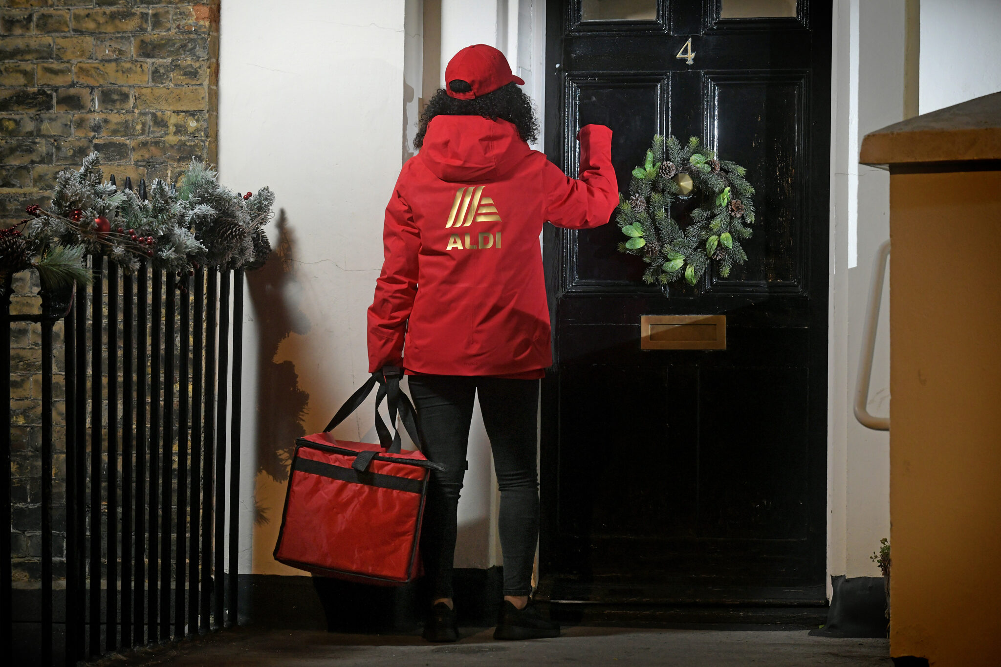 ALDI LAUNCHES PIGS IN BLANKETS DELIVERY SERVICE FOLLOWING SOARING ...