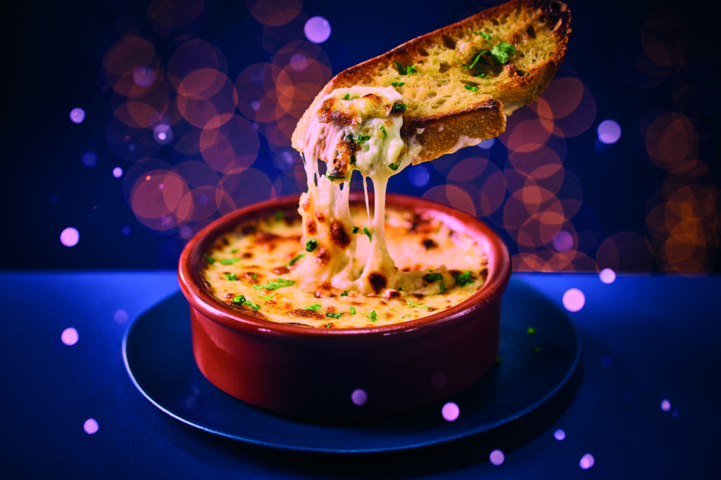 ALDI LAUNCHES FIRST OF ITS KIND LUXURY CHAMPAGNE CHEDDAR BAKE FOR ...