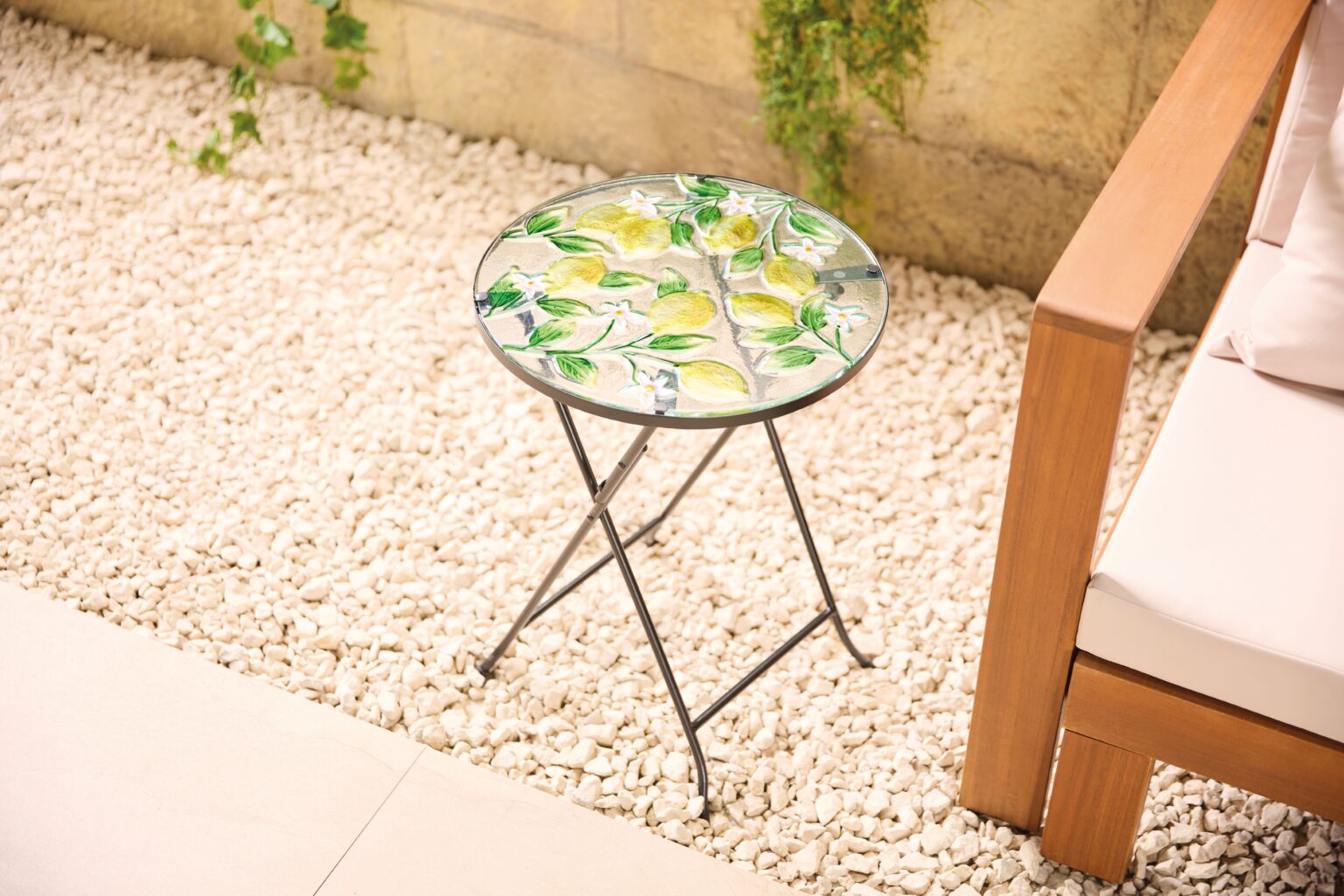 ALDI UNVEILS NEW GARDEN RANGE INCLUDING SELL OUT RATTAN FURNITURE AND ...