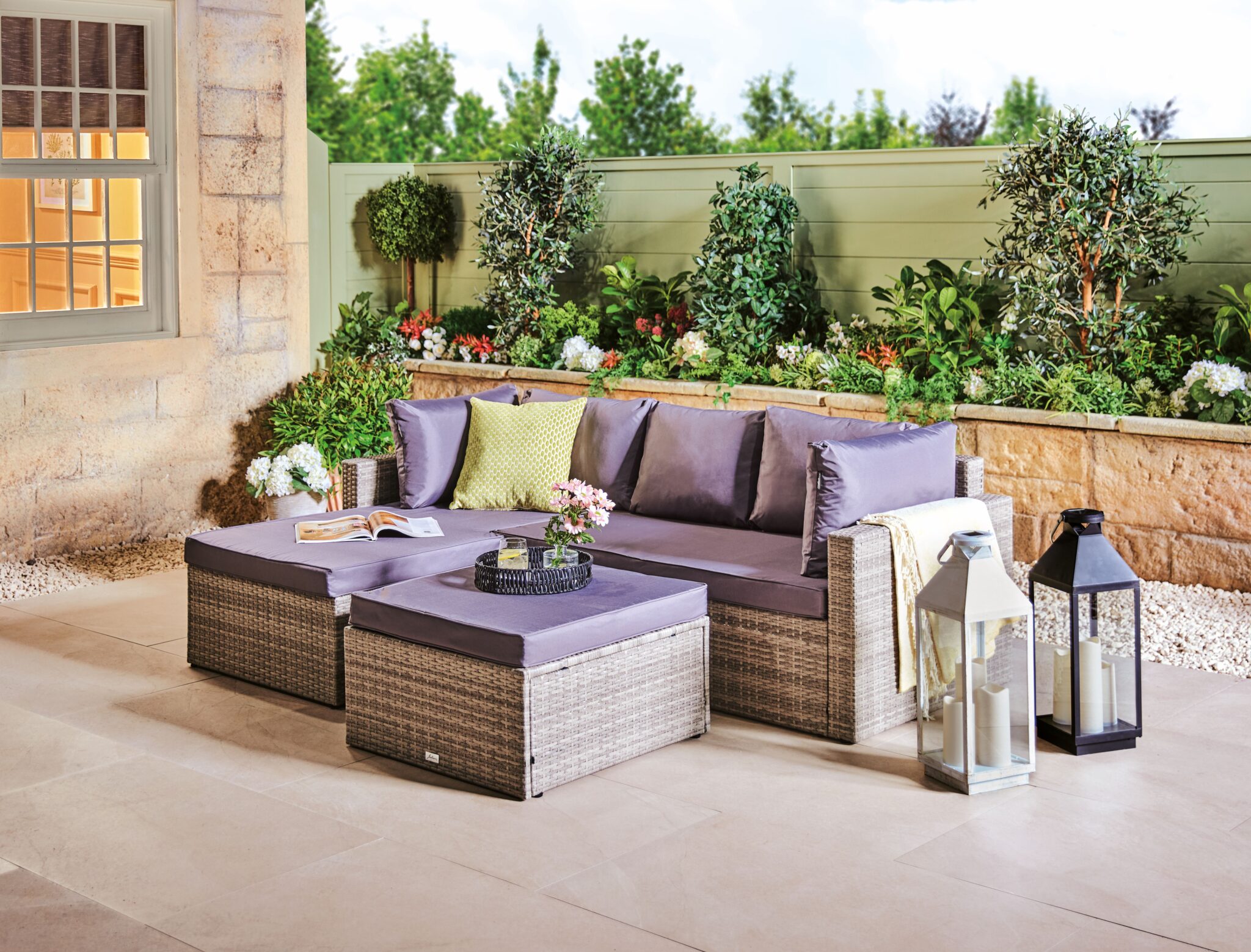 ALDI UNVEILS NEW GARDEN RANGE INCLUDING SELL OUT RATTAN FURNITURE AND ...
