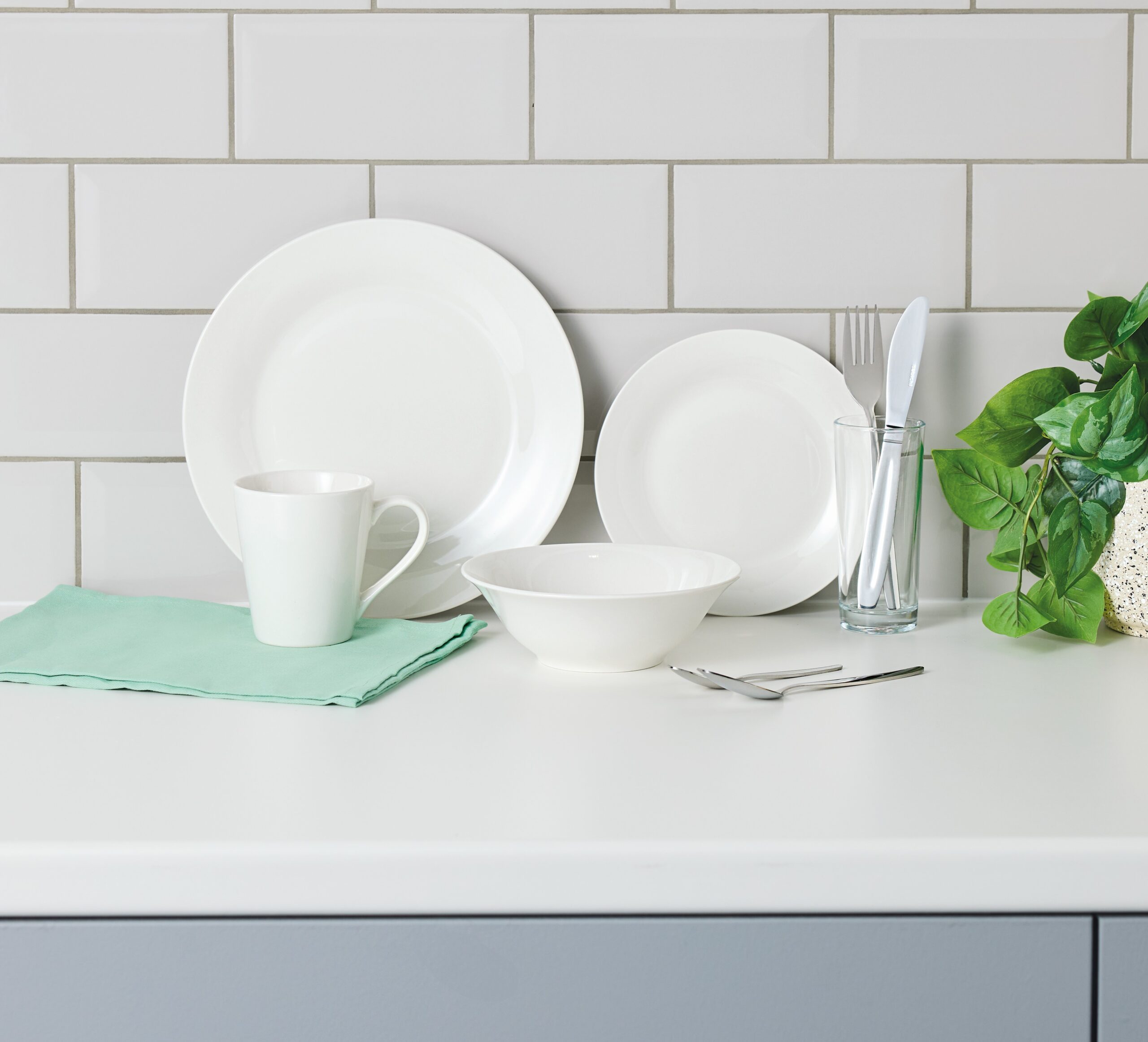 JUST IN TIME FOR FRESHERS - ALDI’S NEW DINNER SET FOR ONE IS HERE ...